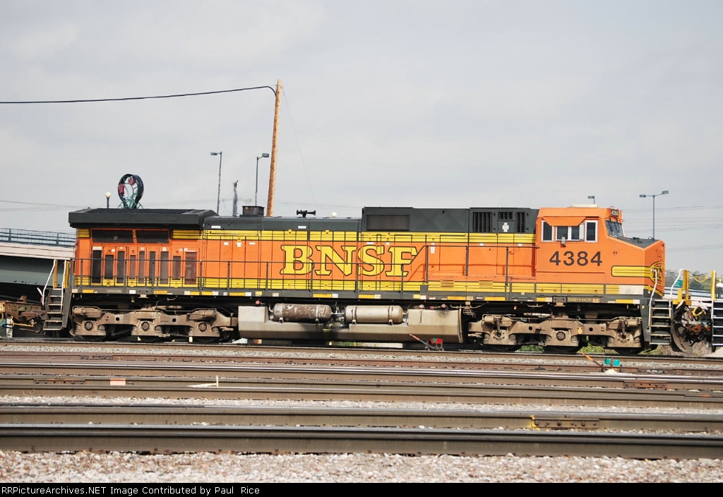 BNSF 4384